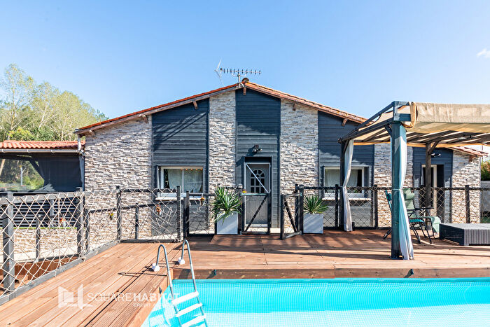 Mouzeuil-Saint-Martin : Maison 6 pièces à vendre