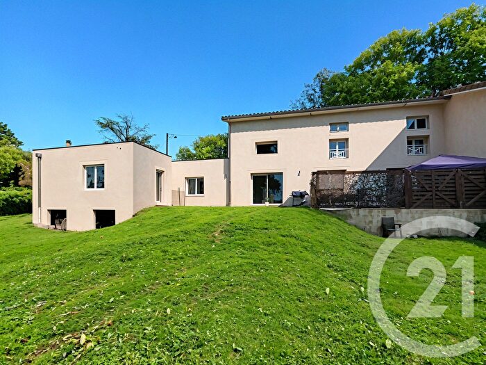 Maison à vendre - Saint-Pierre-de-Chandieu - 4 pièces - 3 chambres