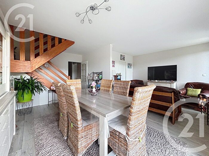 Maison 5 pièces à Cormelles-le-Royal, à vendre