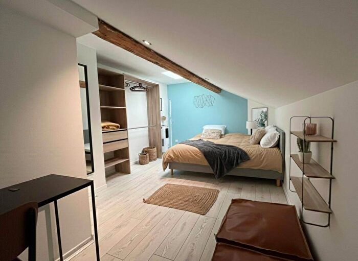 Appartement 1 pièce à Vieil Angoulême-Centre Ville, à louer
