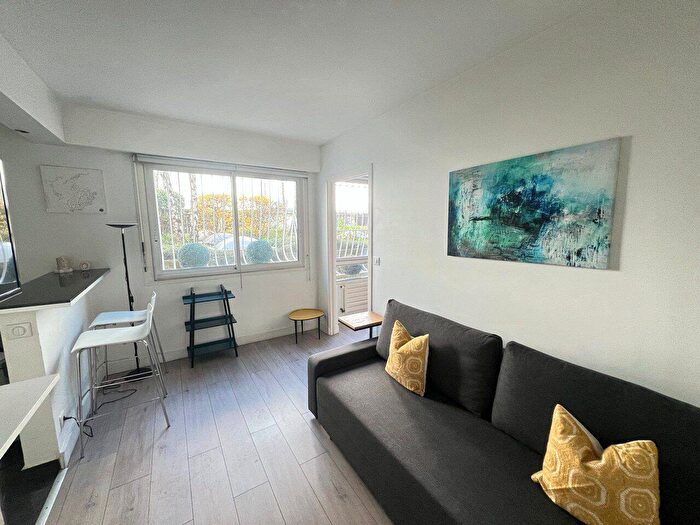 Appartement 2 pièces à louer à Porte Dauphine, Paris 16ème arrondissement