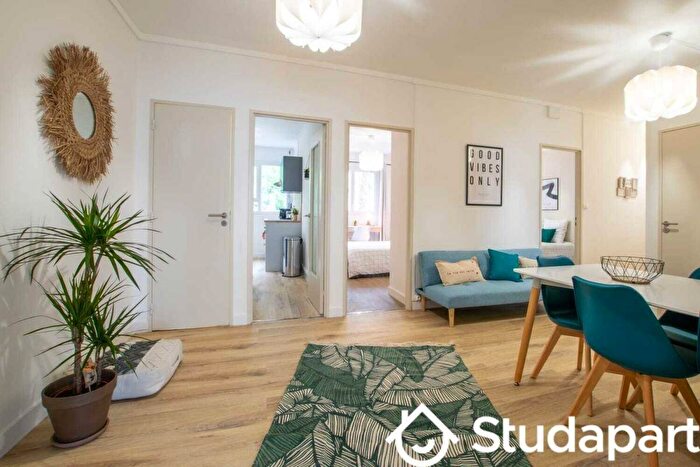 Appartement à louer - Trois Quartiers-Centre Ville, Poitiers - 1 pièce - 2 chambres