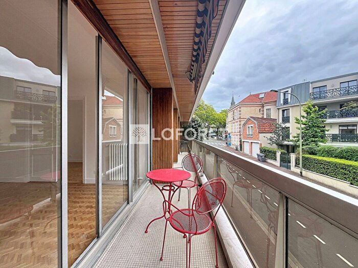 Centre, Le Vésinet : Appartement 5 pièces à louer