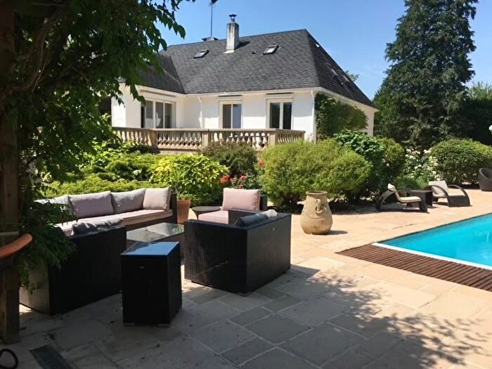 Varennes-Vauzelles : Maison 8 pièces à vendre