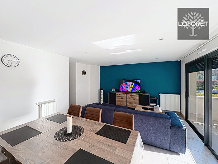 Appartement à louer - Eyguières - 3 pièces - 2 chambres