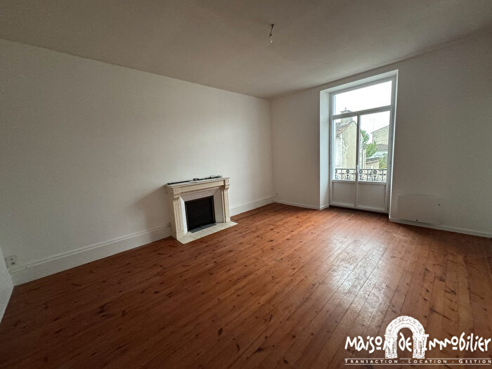 Appartement à louer - Cognac, Centre-ville, Gare - 3 pièces - 2 chambres
