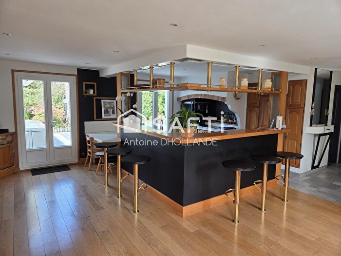 Maison 9 pièces à Breuil-le-Sec, à vendre