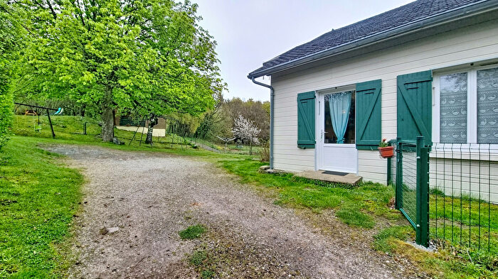 Maison à vendre - Chambon-sur-Lac - 13 pièces - 8 chambres