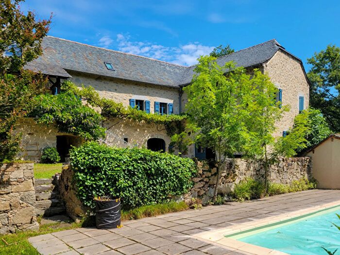 Maison à vendre - Lunac - 9 pièces - 5 chambres