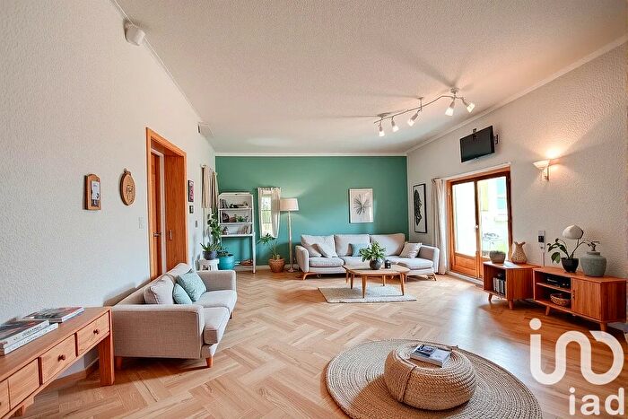 Maison à vendre - Guingamp - 9 pièces - 5 chambres