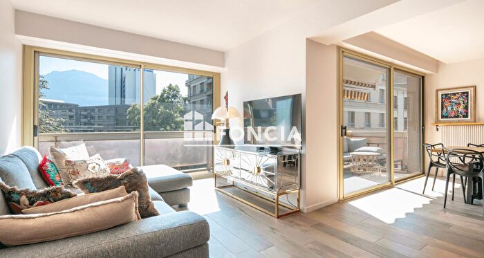 Grenoble, Notre-Dame, Mutualité : Appartement 4 pièces à vendre