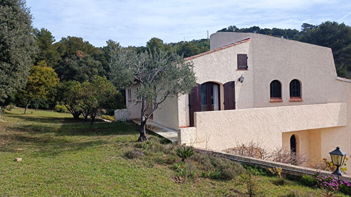 Maison à vendre - Saint-Mandrier-sur-Mer - 6 pièces - 4 chambres