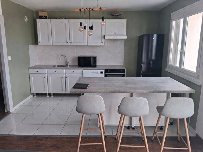 Beulet-Ile de France, Annemasse : Appartement 2 pièces à louer