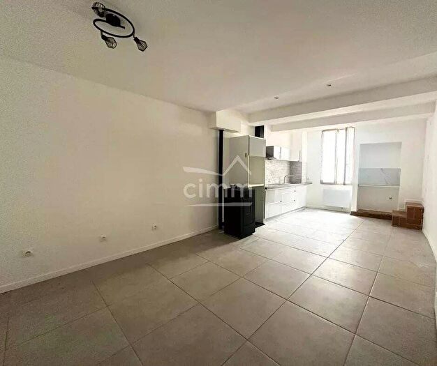 Appartement 3 pièces à Les Mées, à louer