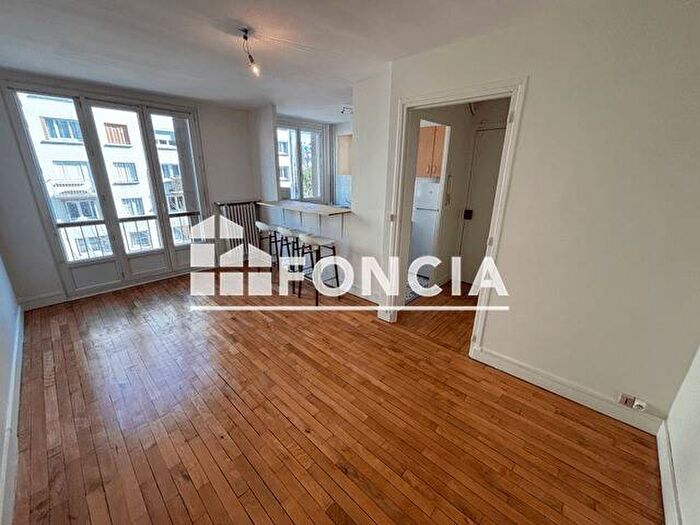 Appartement à louer - Le Clos du Luxembourg-Centre Ville, Bourg-la-Reine - 3 pièces - 2 chambres