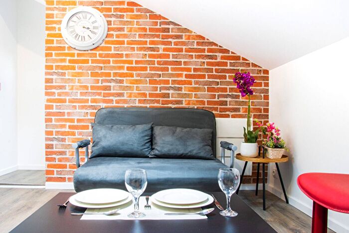 Appartement à louer - Trois Quartiers-Centre Ville, Poitiers - 2 pièces - 1 chambre