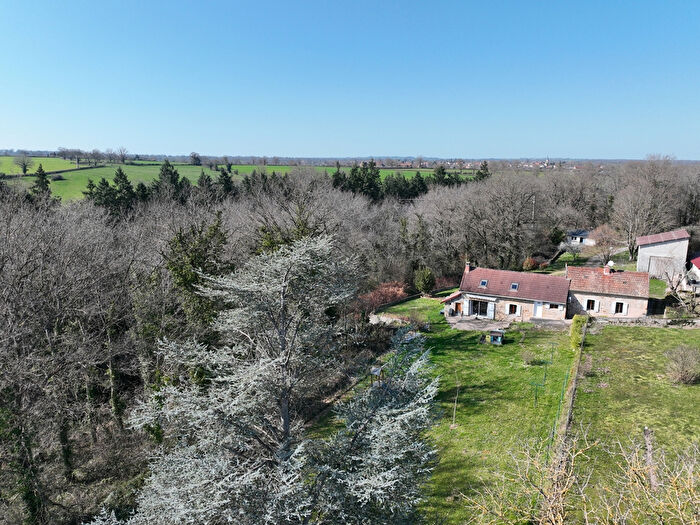Maison à vendre - Montvicq - 6 pièces - 3 chambres