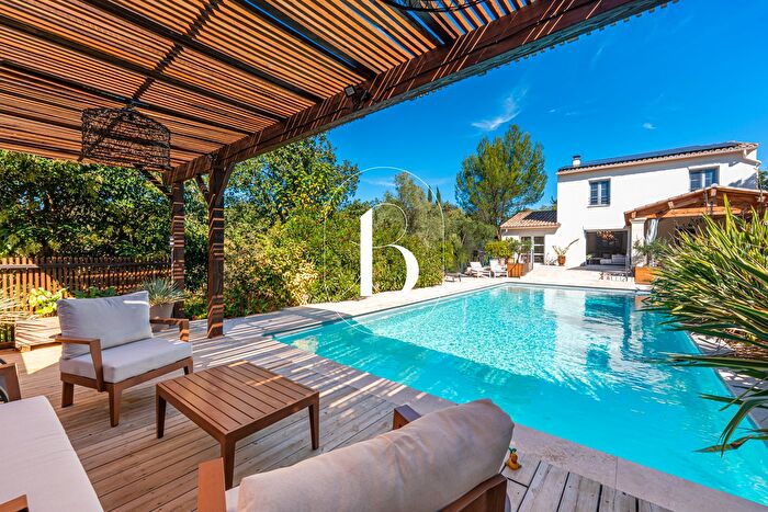 Maison à vendre - Uzès - 6 pièces - 5 chambres