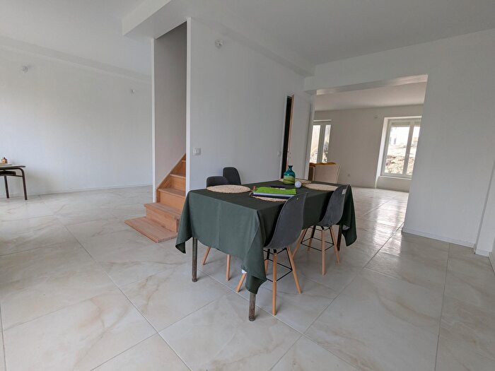 Maison 4 pièces à Pern, à vendre