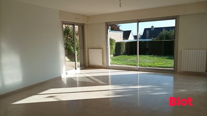 Bruz, Centre-ville - Maison 6 pièces à louer