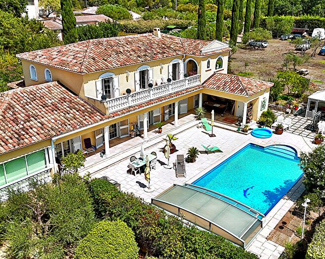 Maison 6 pièces à Trans-en-Provence, à vendre