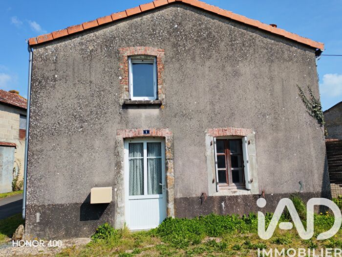 Maison à vendre - Saint-Aubin-du-Plain - 4 pièces - 3 chambres