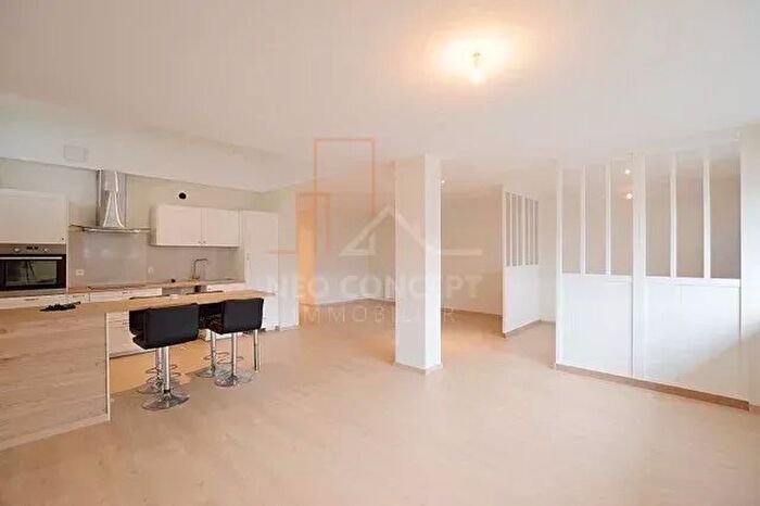 Appartement à louer - Preuschdorf - 2 pièces - 1 chambre