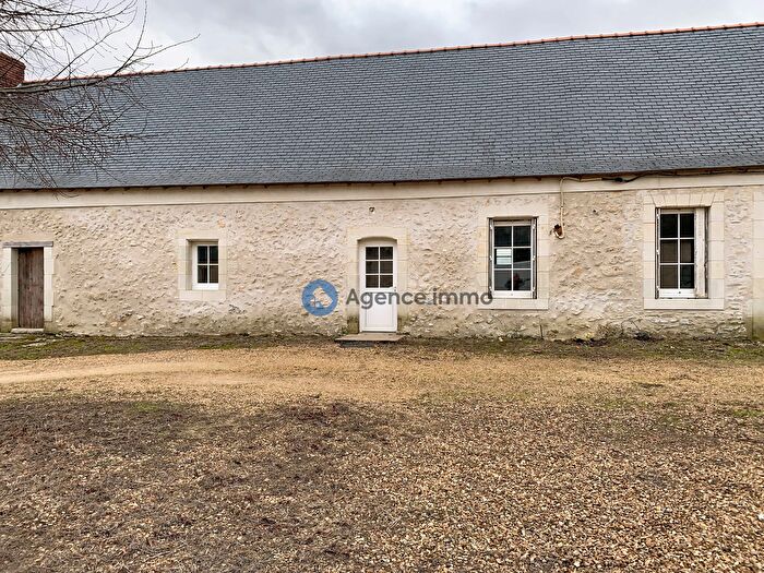 Maison à vendre - Noyant - 5 pièces - 4 chambres