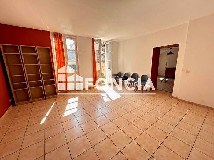 Belsunce, Marseille 1er arrondissement - Appartement 3 pièces à louer
