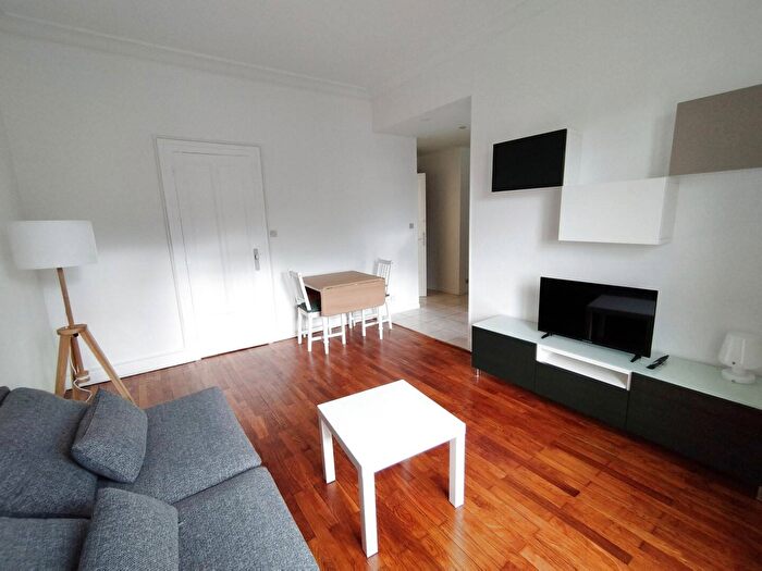 Appartement à louer - Grenoble - 2 pièces - 1 chambre