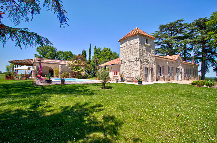 Maison 13 pièces à vendre à Layrac
