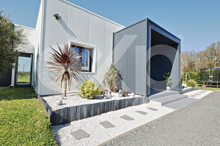 Maison à vendre - Saint-Sauveur - 6 pièces - 4 chambres