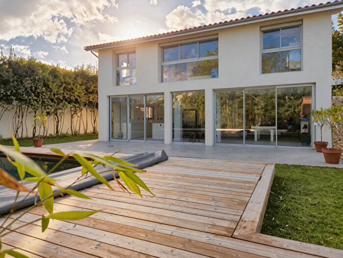 Maison à vendre - Le Bouscat, Barrière du Médoc - 6 pièces - 5 chambres