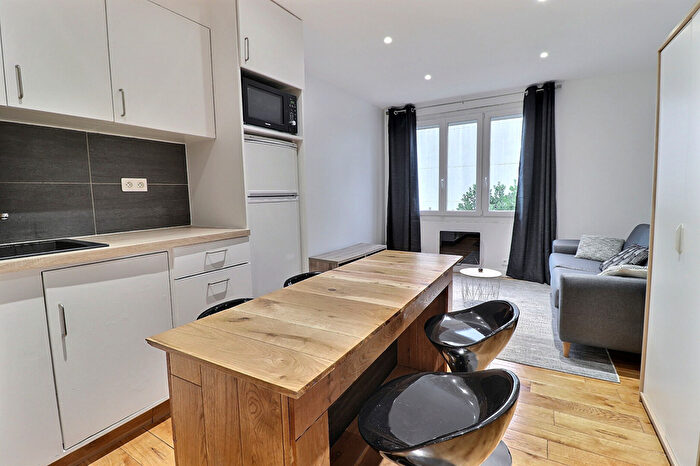 Appartement 1 pièce à Malakoff, Clos Montholon, MJQ Henri Barbusse, à louer