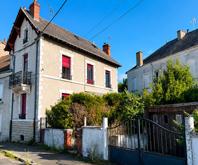 Maison 5 pièces à louer - Vierzon, Centre-ville