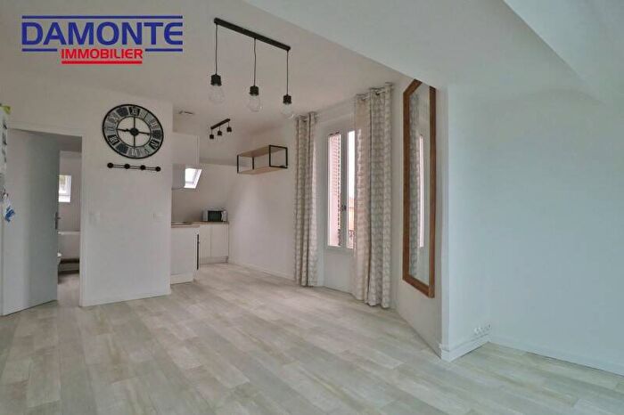 Appartement à louer - Sainte Savine Est, Sainte-Savine - 2 pièces - 1 chambre