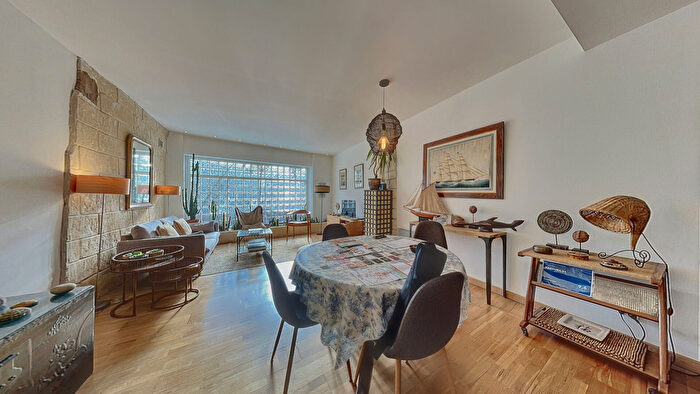 Appartement à vendre - Avignon, Palais des Papes, Zone Piétonne - 3 pièces - 2 chambres