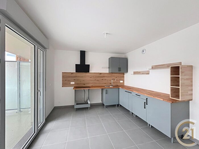 Appartement à louer - Déville-lès-Rouen - 3 pièces - 2 chambres