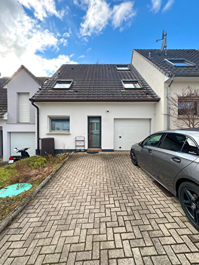 Maison à louer - Wentzwiller - 5 pièces - 4 chambres