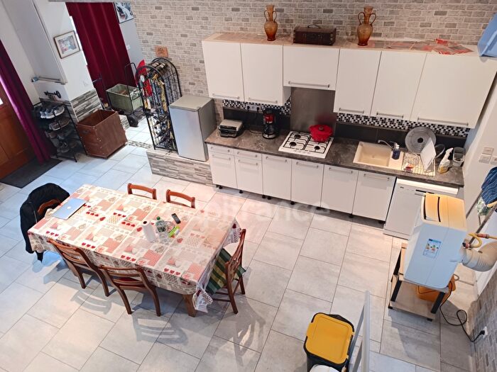 Maison à vendre - Cornant - 8 pièces - 5 chambres