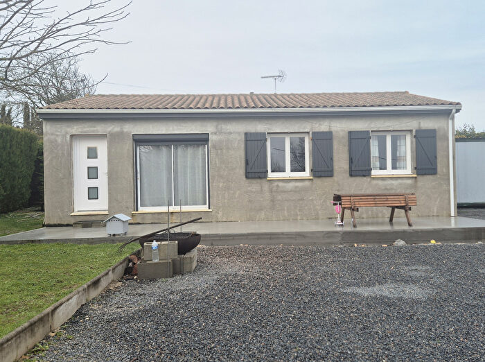 Maison à vendre - Villefagnan - 3 pièces - 2 chambres