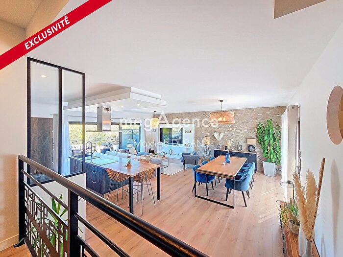 Maison à vendre - La Séguinière - 6 pièces - 4 chambres