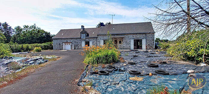 Maison 5 pièces à vendre à La Chapelle-Glain