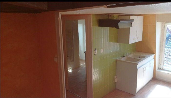 Appartement à louer - Lézinnes - 2 pièces - 1 chambre