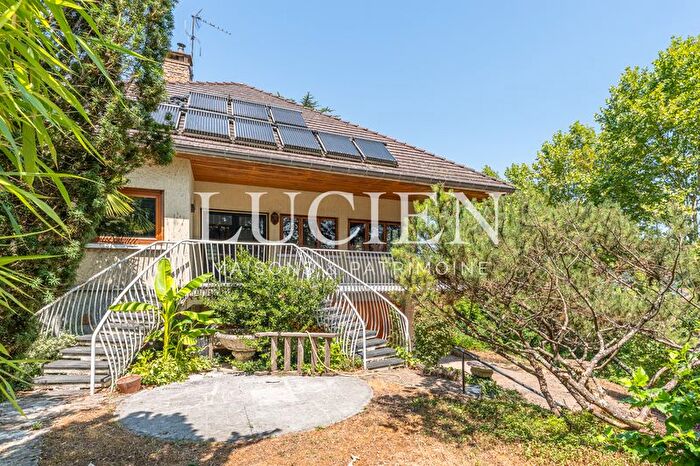 Maison 9 pièces à Francheville, Francheville Le Bas, Grandes-Terres, Le Chater, à vendre