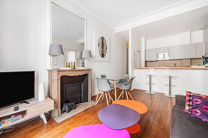 Appartement à louer - Triangle dOr, Paris ème arrondissement - 2 pièces - 1 chambre