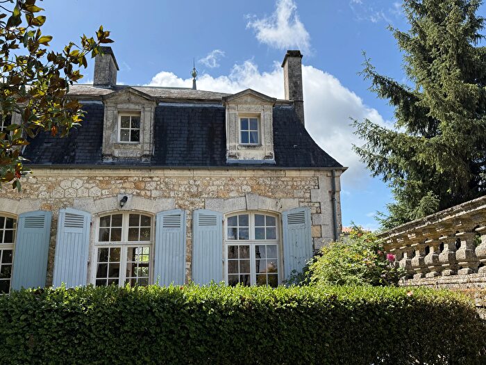 Charras : Appartement 3 pièces à vendre