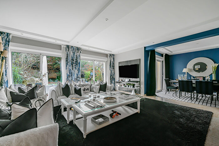 Maison à vendre - Clamart, Galvents, Corby - 8 pièces - 5 chambres