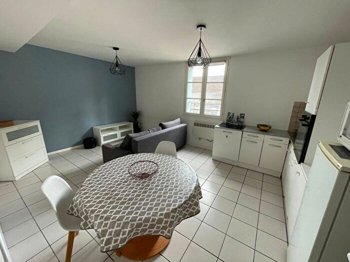 Centre-Hôtel de Ville, Limoges : Appartement 2 pièces à louer