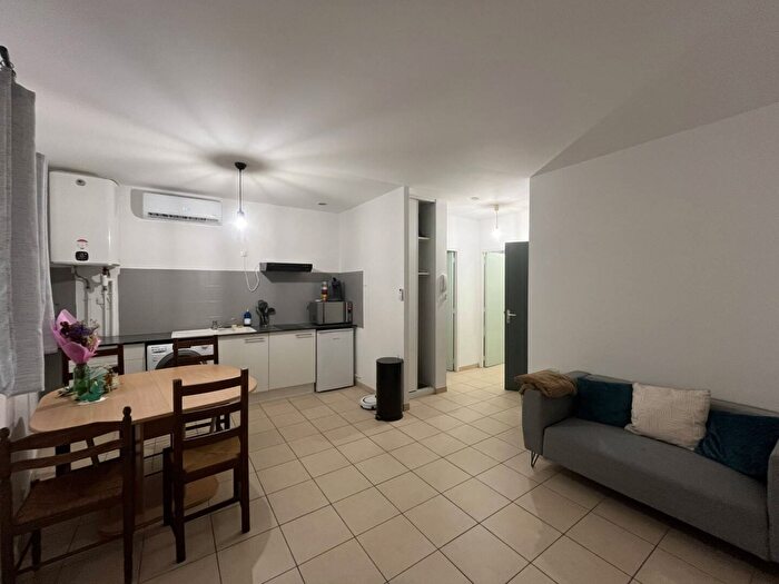 Appartement à louer - Courthézon - 2 pièces - 1 chambre